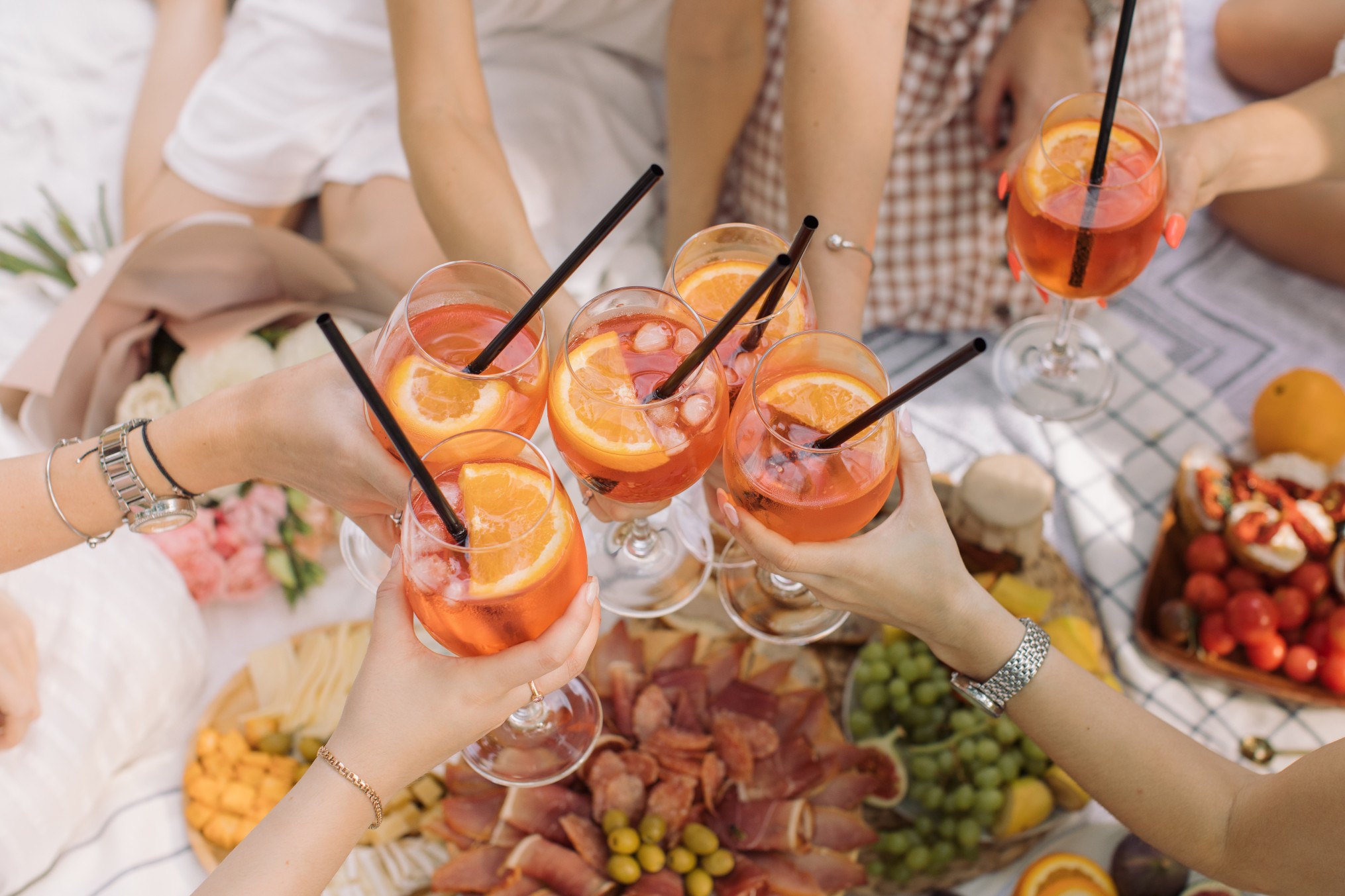 Organiser un apéritif entre amis, comment le réussir